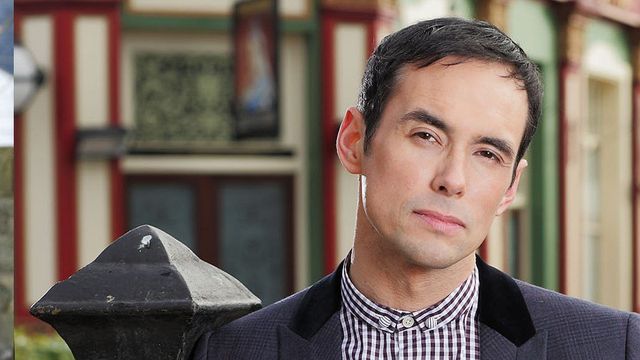 Who is Tommy Moon's father on EastEnders? Character's family ...