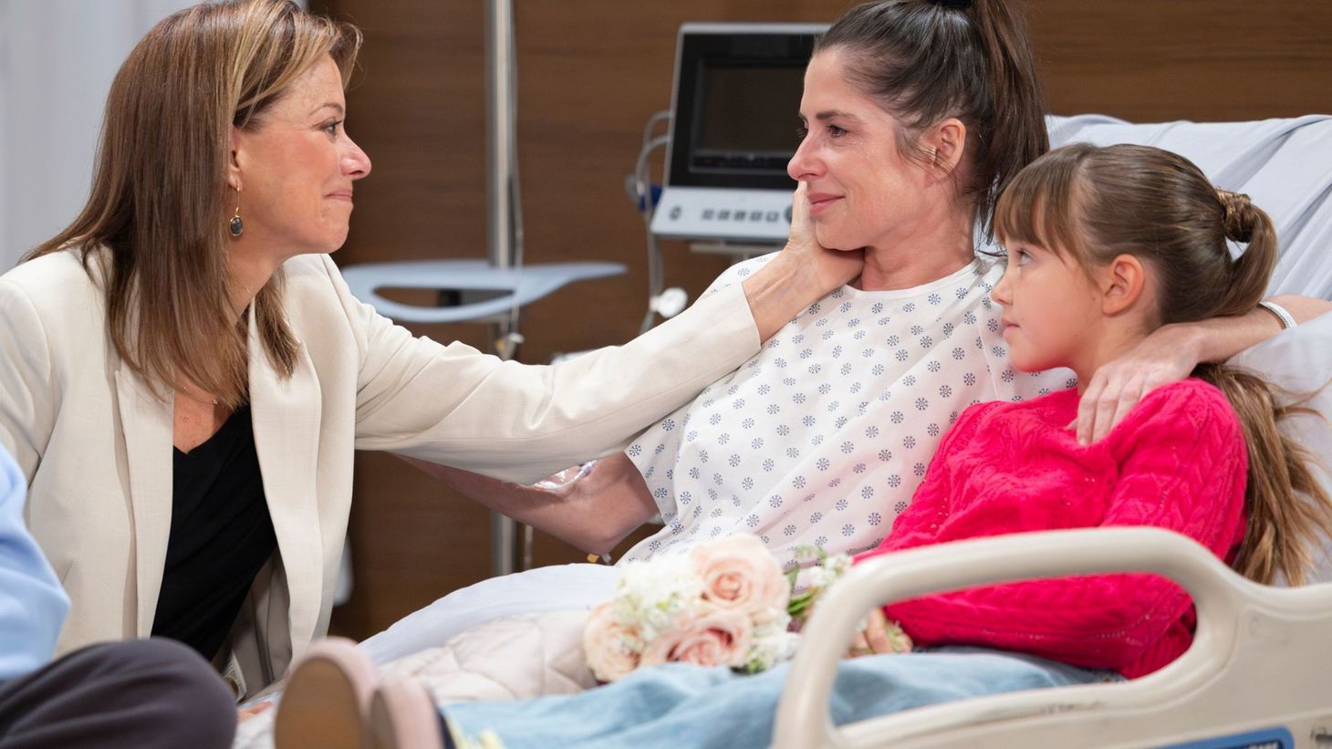 General Hospital's Nancy Lee Grahn opens up about Alexis' last scenes ...