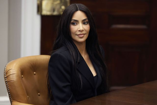 Fans can’t stop reacting hilariously to Kim Kardashian and Macaulay ...