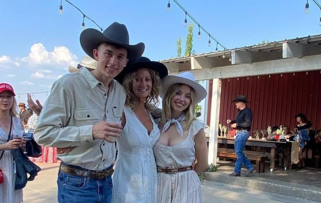 Who are Sydney Sweeney's parents? Meet Steven Sweeney and Lisa Sweeney