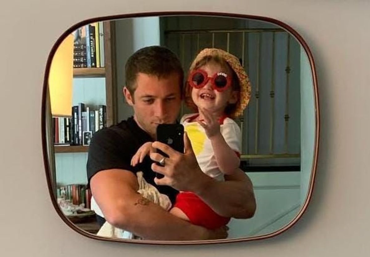 Jeremy Allen White’s family