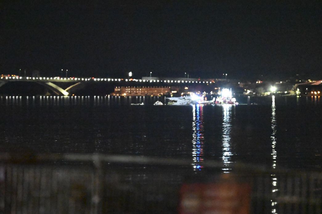 What is ADS-B signal? Black Hawk helicopter that crashed into an ...