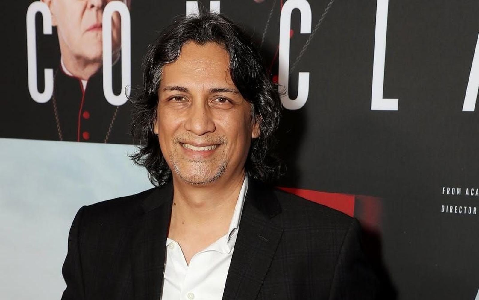 Who plays Benitez in Conclave