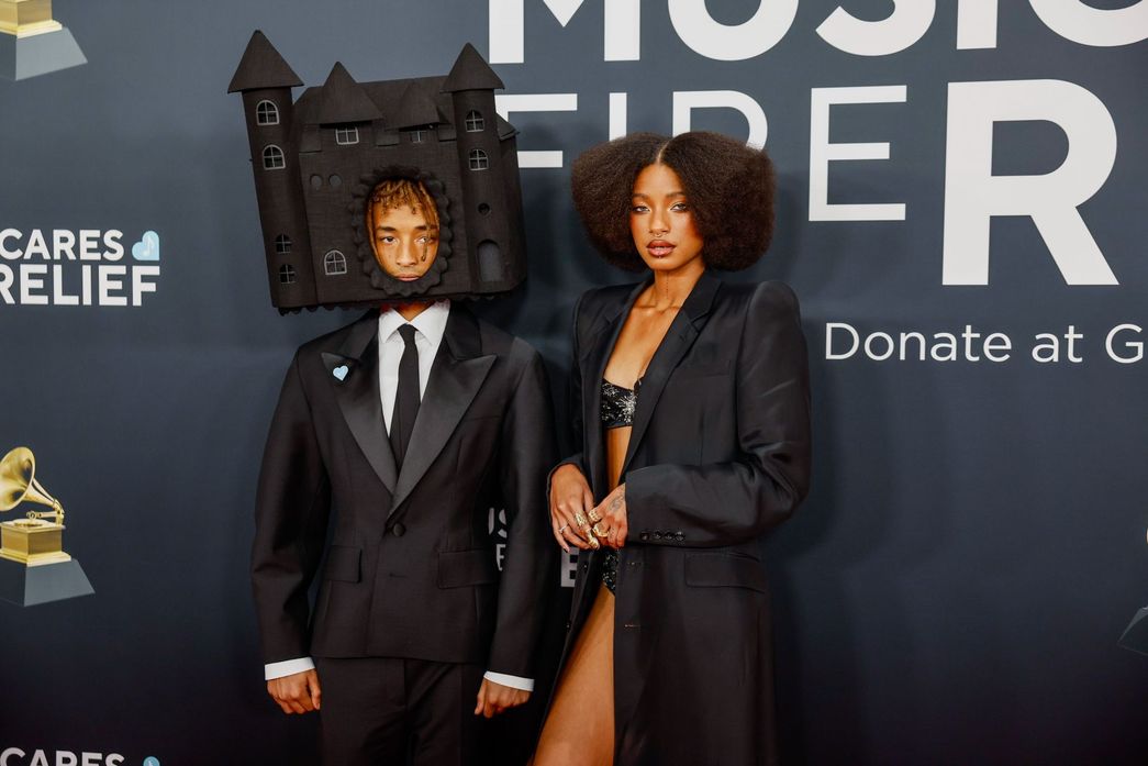 "I am so sick of hollyweird" - Internet reacts as Jaden Smith goes ...
