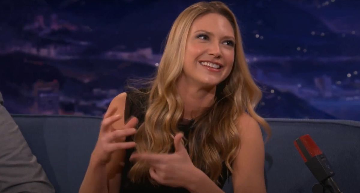 Who are Anna Torv's family members?