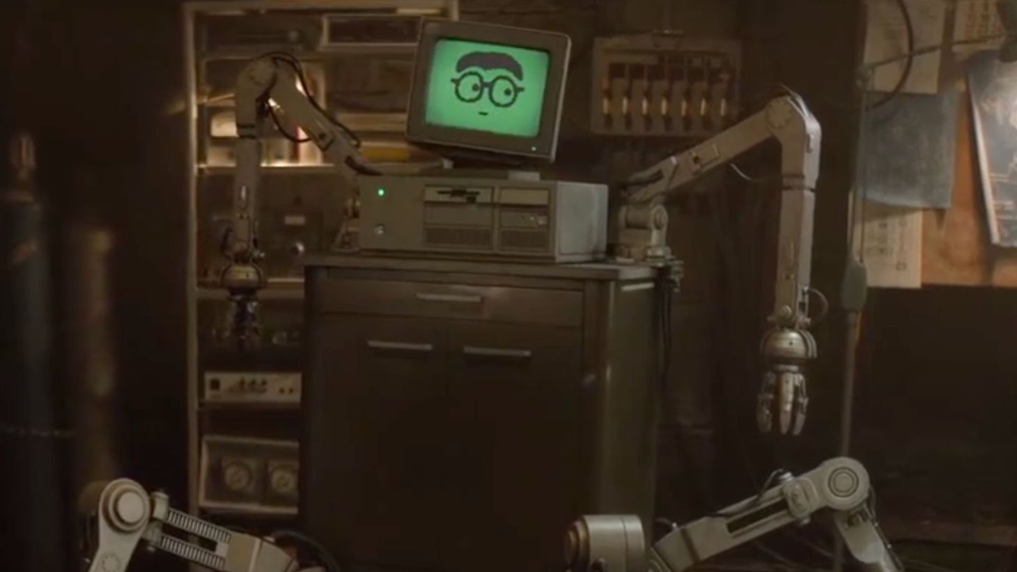 Every The Electric State robot and what makes them special, explored