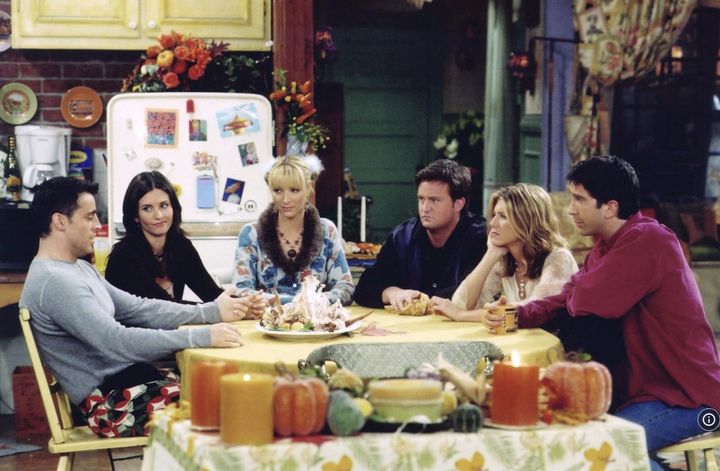 Friends thankgiving episodes: From Brad Pitt to turkey heads: A ...