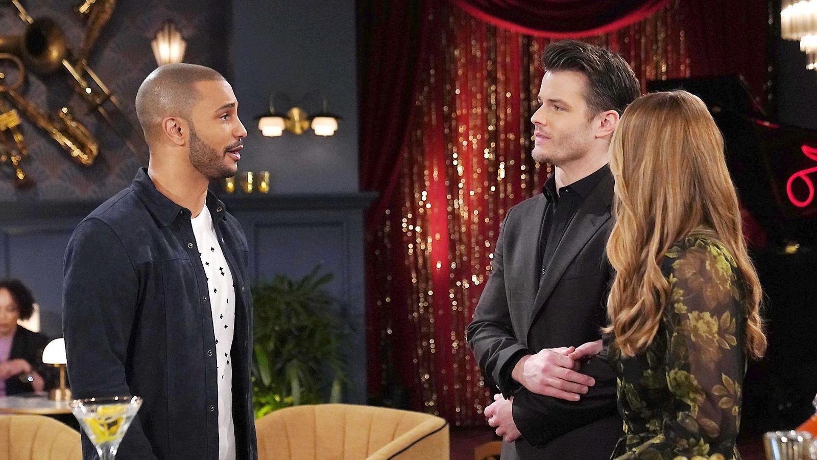The Young and the Restless PHOTO spoilers, April 15: Holden and Damian ...
