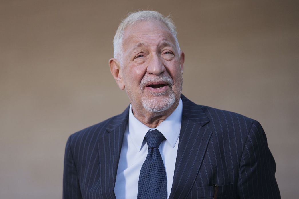 "I’m here to support my daughter." : Mark Geragos responds as ...