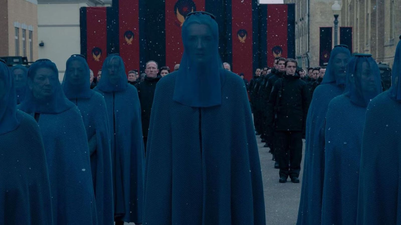 The Handmaid’s Tale: Why do Wives wear blue? The color-coded power ...