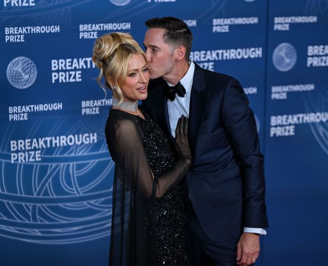 What is Paris Hilton's net worth? Socialite-businesswoman buys Mark ...