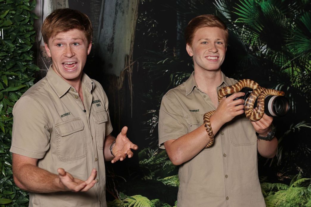 "In-flight movie selection is elite"—Robert Irwin catches his father ...
