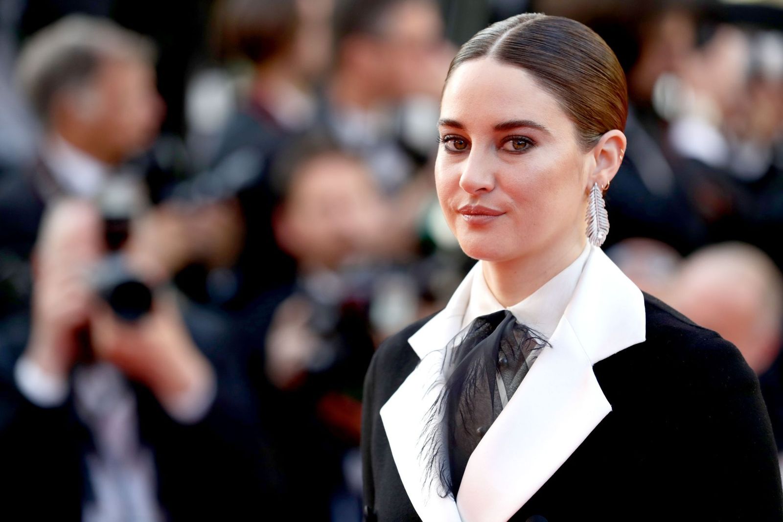 Shailene Woodley joins Paradise as Season 2 sneak peek premieres at SDCC