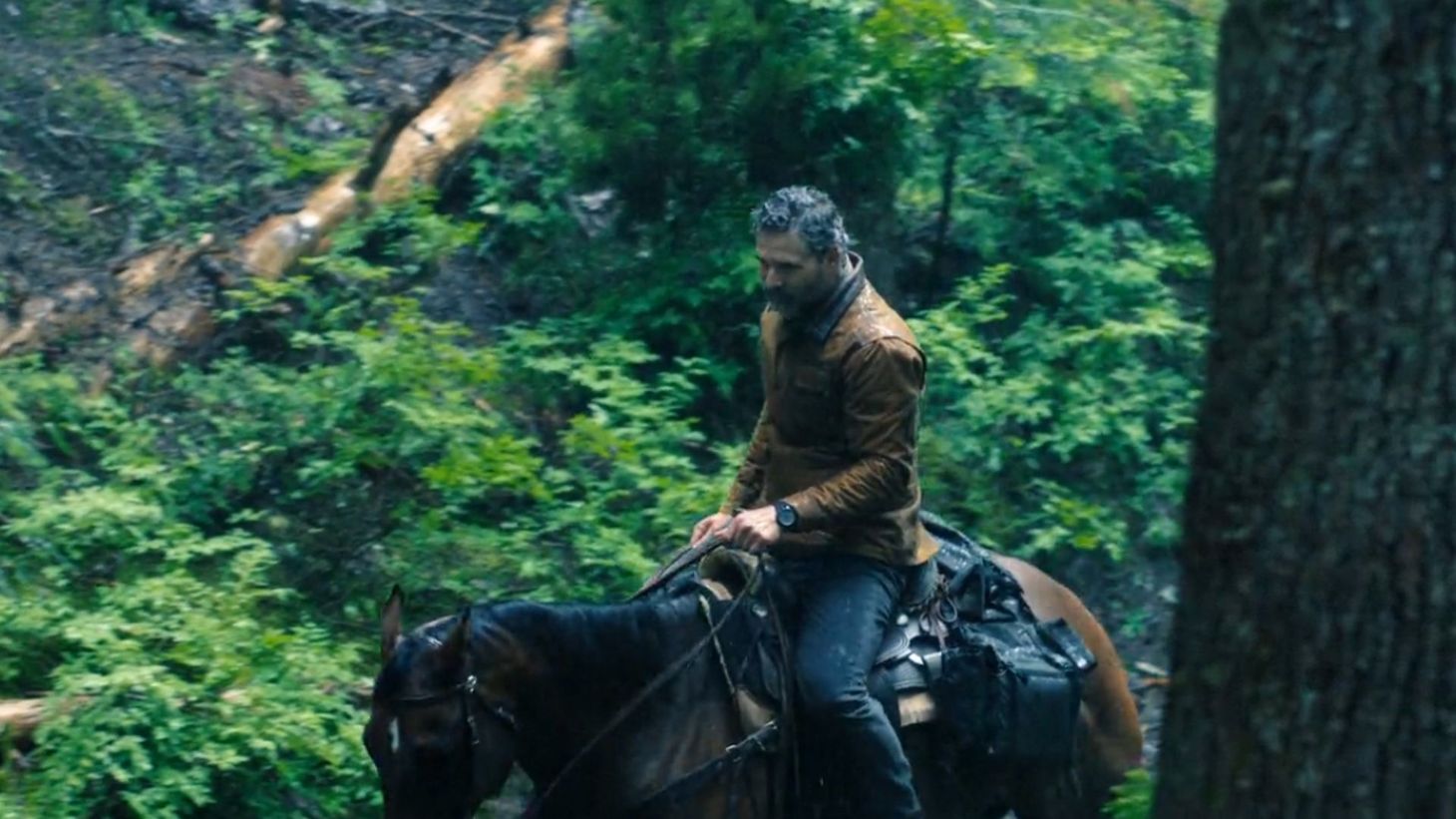 These 9 Kyle Turner moments from Untamed will make you crush upon Eric Bana