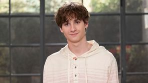 Finn Francis Carr: Bio, Carrer & Awards