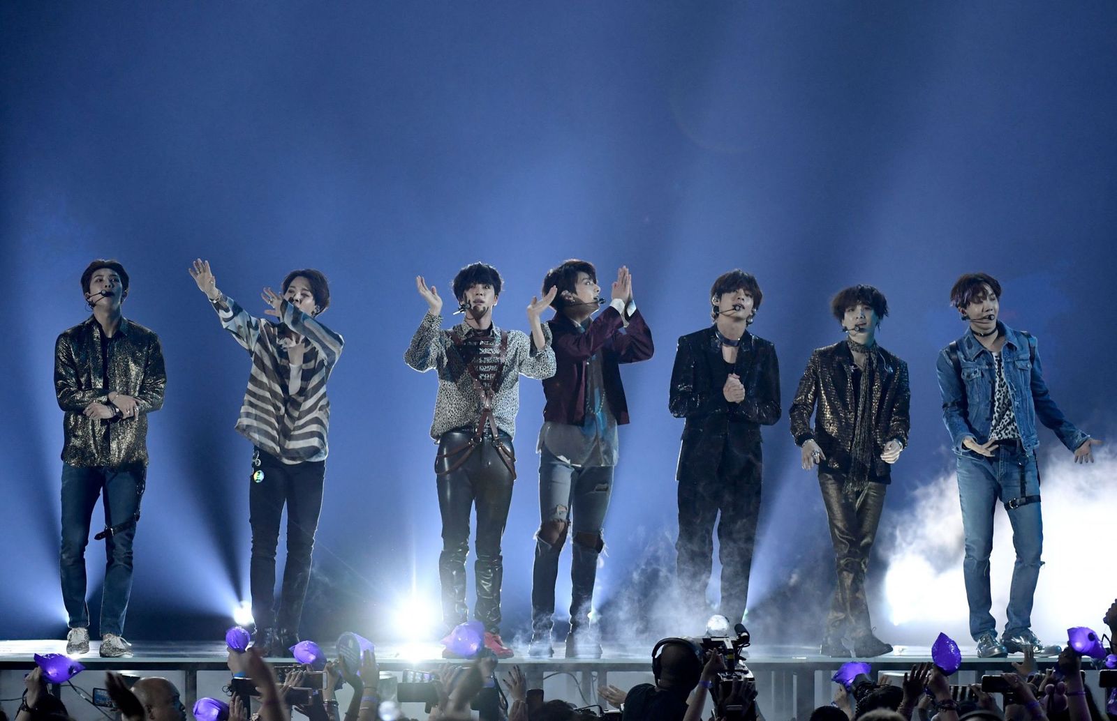 6 best live performances of BTS