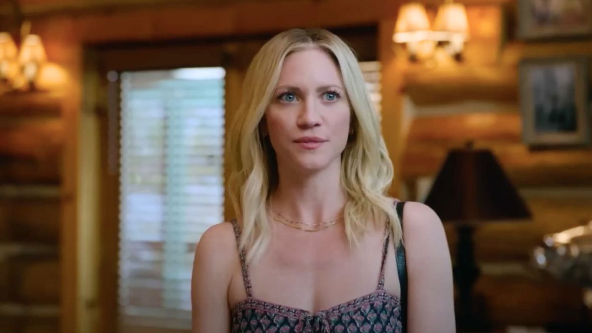 These 7 Sophie O’Neil moments from The Hunting Wives will make you a ...