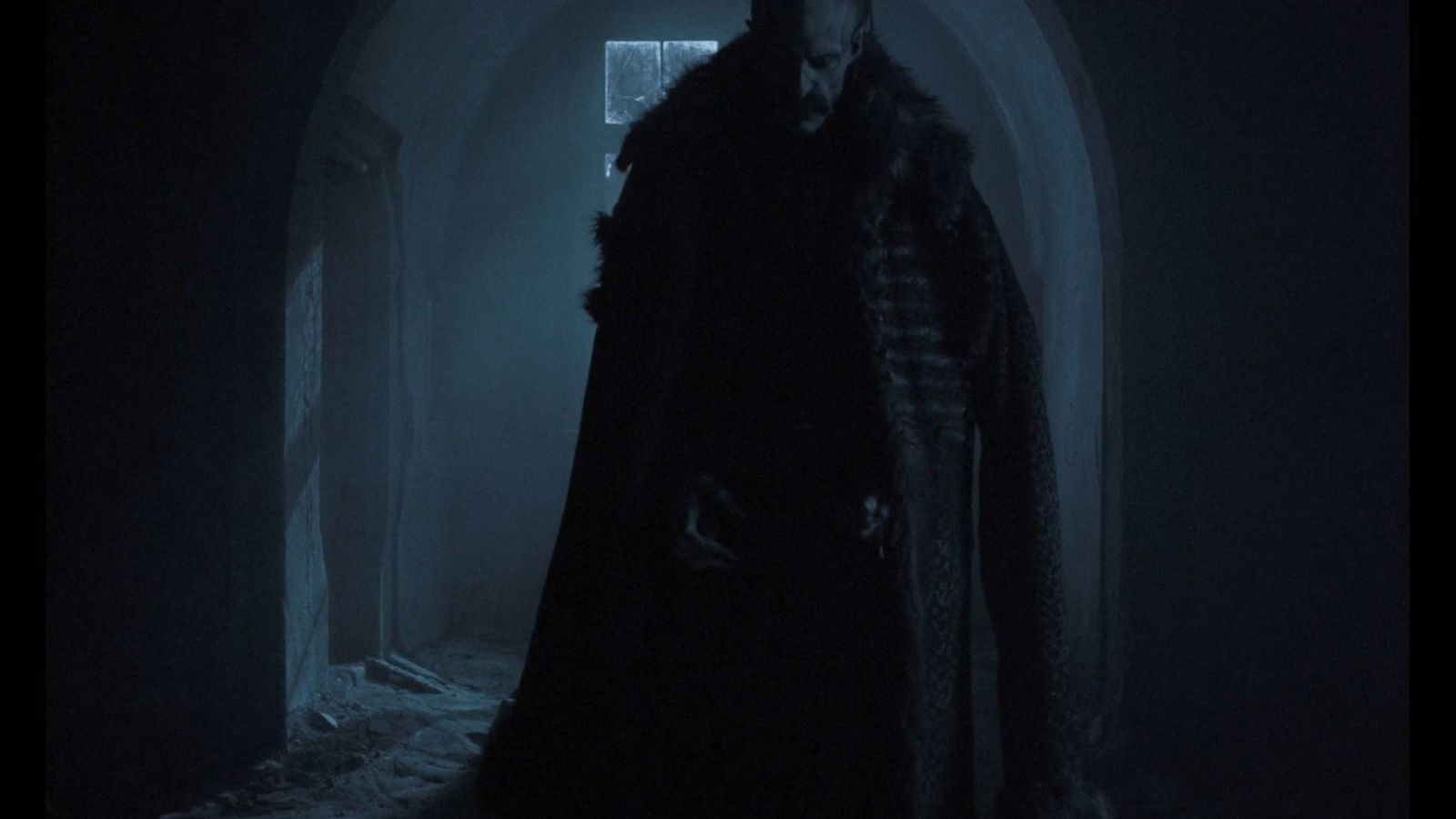 7 Ways Bill Skarsgård's portrayal of Count Orlok in Nosferatu differs ...