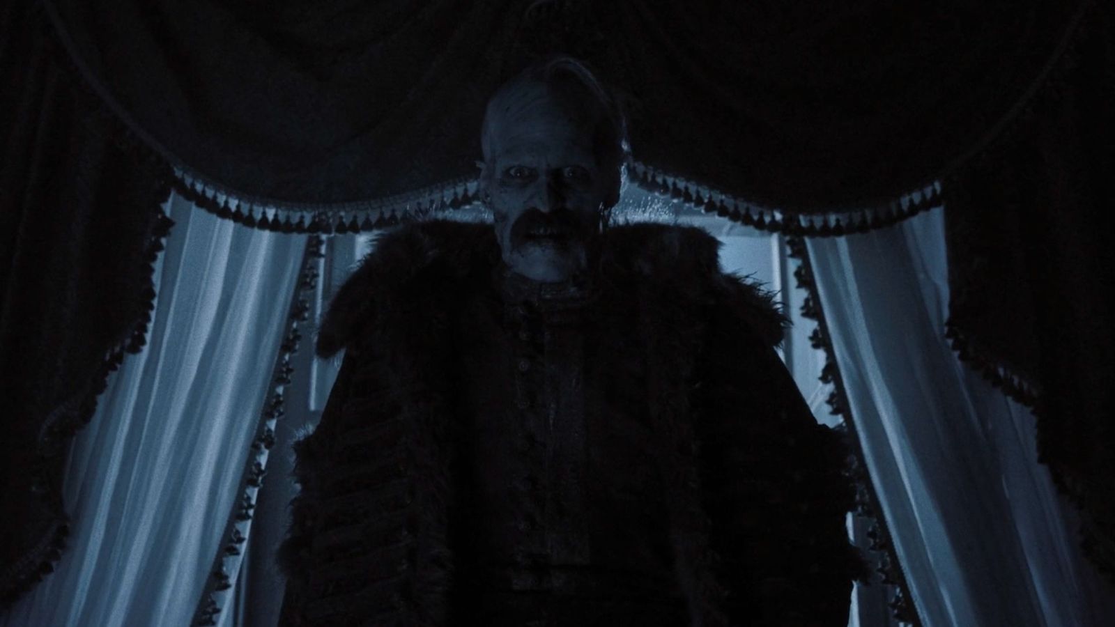 7 Ways Bill Skarsgård's portrayal of Count Orlok in Nosferatu differs ...