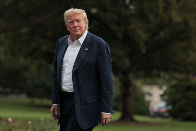 President Donald Trump announces a 'golden makeover' for the White ...