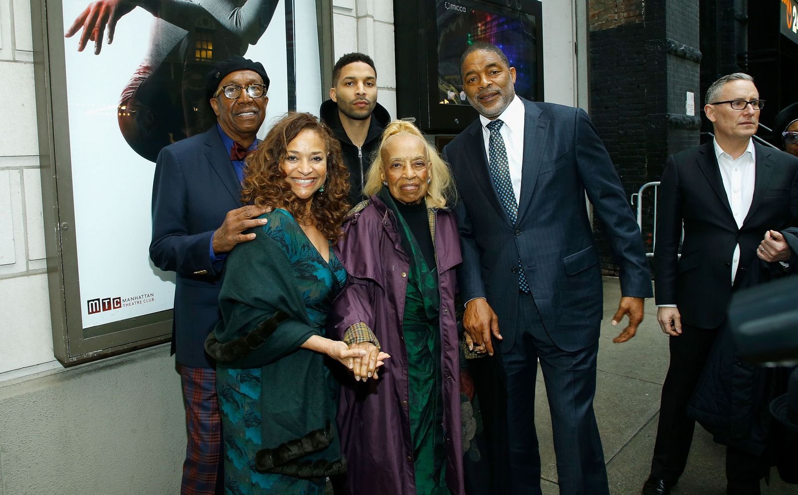 Who was Vivian Ayers Allen? Debbie Allen’s Pulitzer Prize-nominated ...