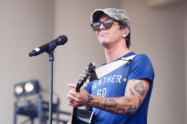 “We won OMG”: Fans react as ROLE MODEL performs with Troye Sivan as ...