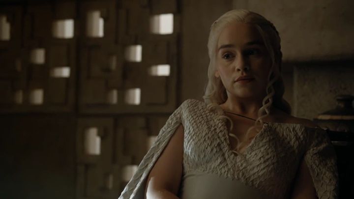 5 best Emilia Clarke scenes in Game of Thrones that prove the Khaleesi ...