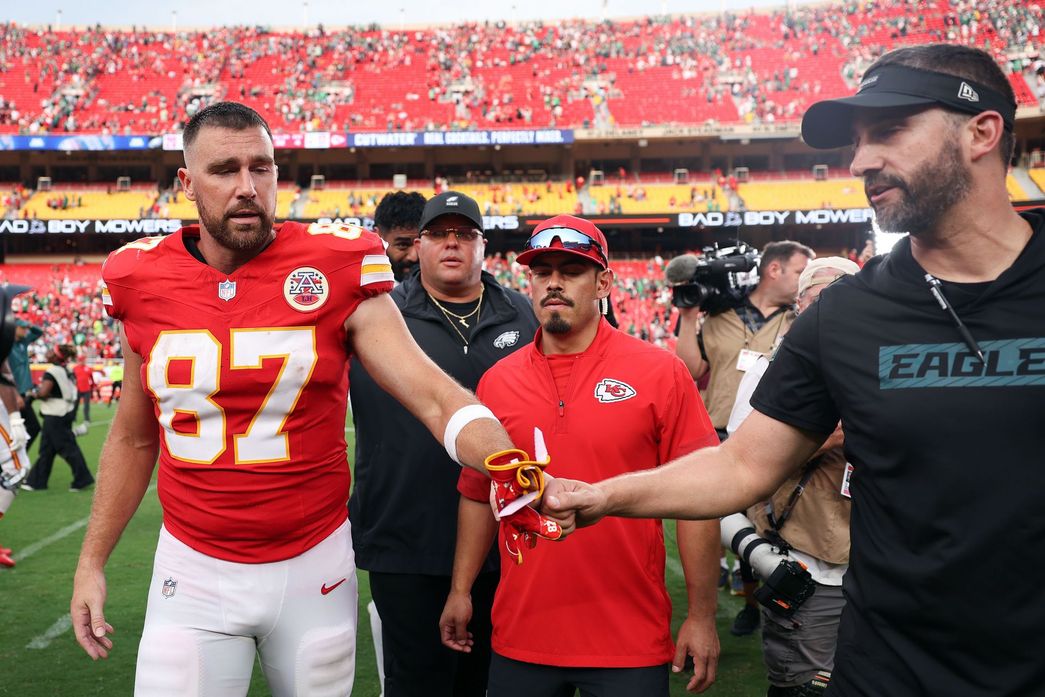 What did Travis Kelce wear for First Chiefs Home Game? Outfit details ...