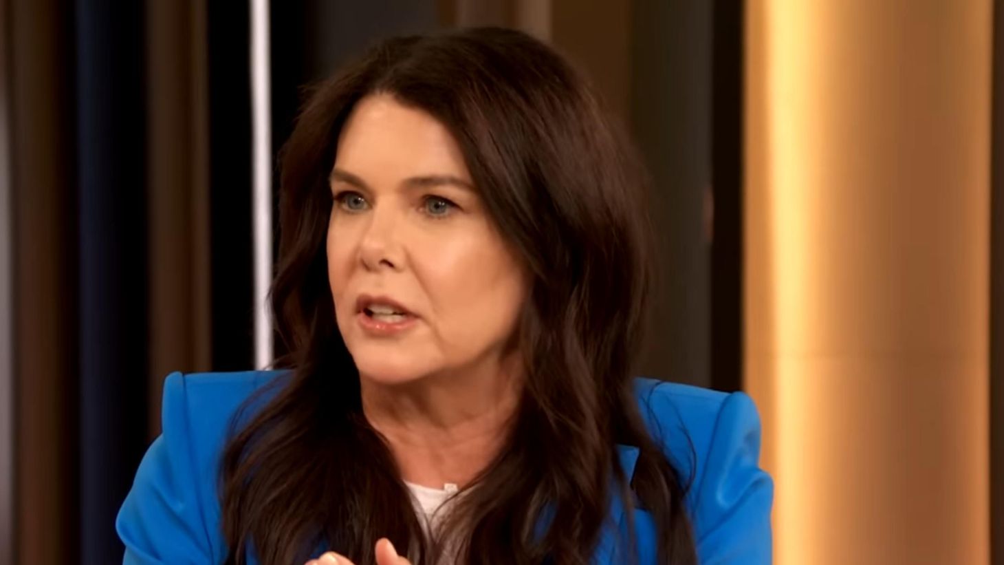 Drink Coffee, Talk Fast: New Gilmore Girls documentary explores cult ...