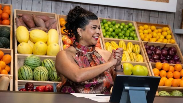Food Network Chef Aarti Sequeria judges challenge on The Great Food ...
