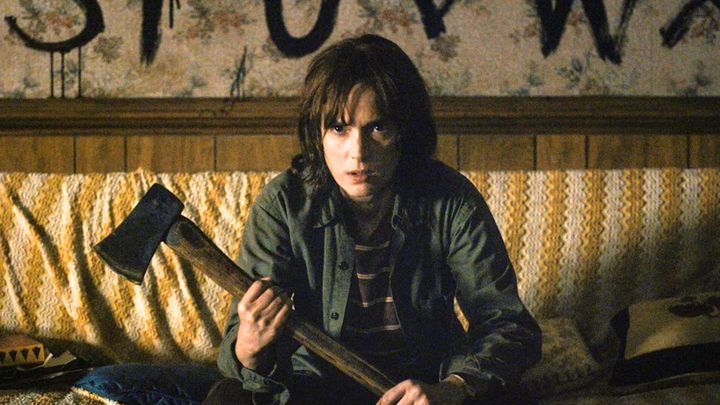 Top 7 Joyce Byers deliveries in Stranger Things that portray Winona ...