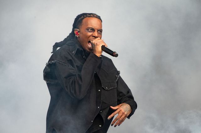 "CartiYe is 100% happening" - Fans are excited as Playboi Carti shows ...