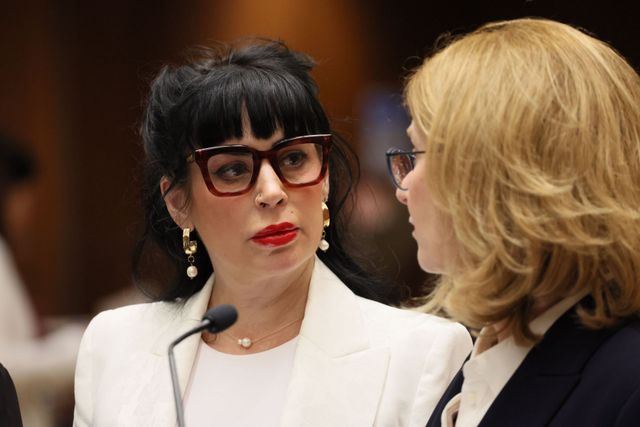Why was Jillian Lauren arrested? Weezer bassist Scott Shriner's ...