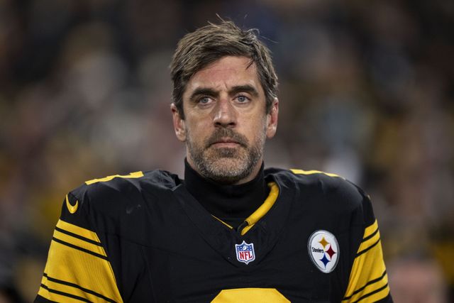 What is Aaron Rodgers' net worth? NFL quarterback gifts Pittsburgh ...