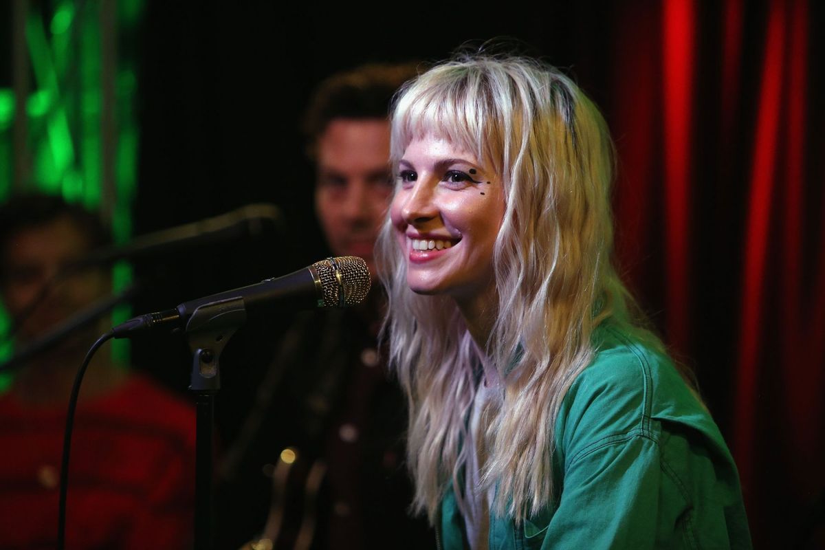 Why is Hayley Williams revisiting Paramore's emotional hit? Frontwoman ...