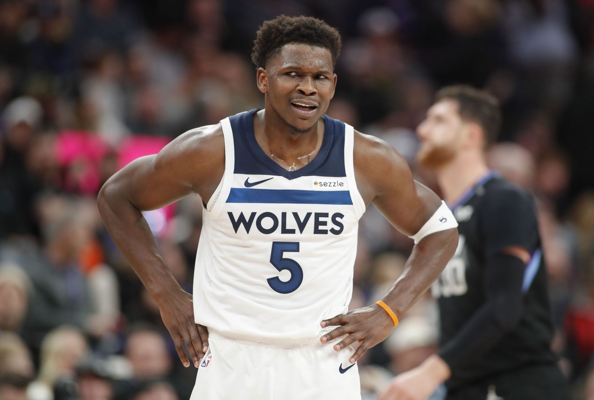 Did Anthony Edwards donate his $514k paycheck to ICE? Viral post ...