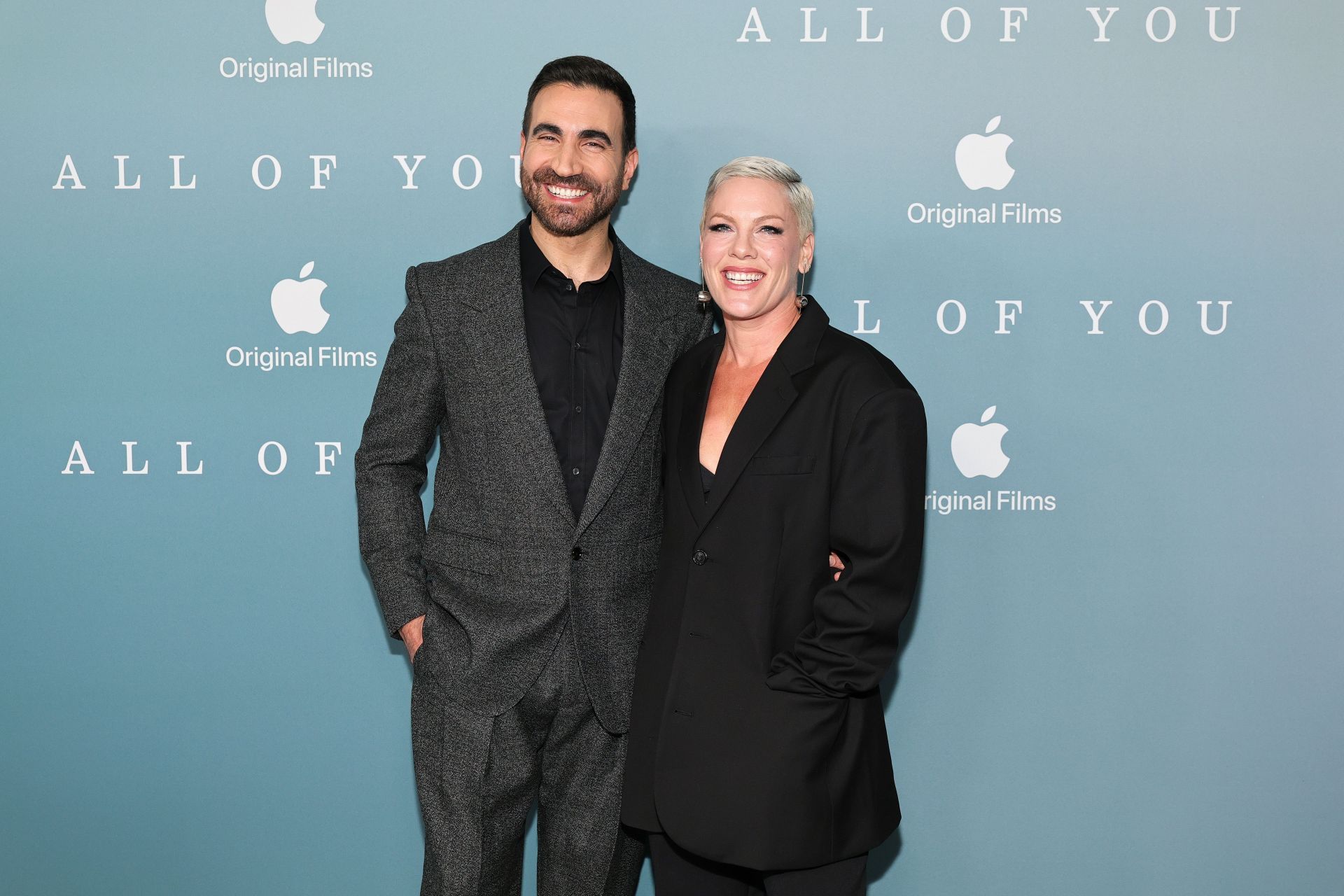 Did Pink urge followers to riot against ICE and Jake Lang? Viral posts ...