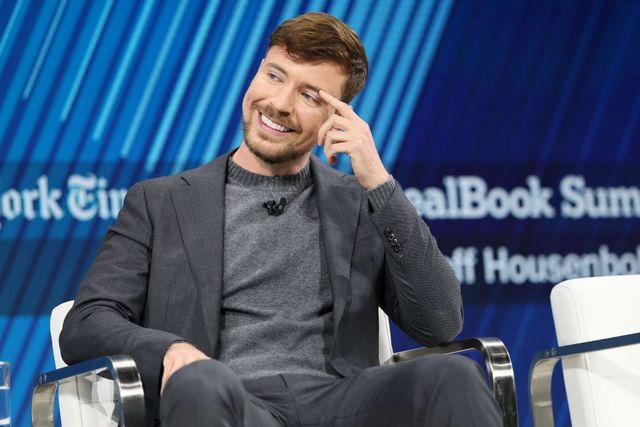 How did MrBeast respond to ADOR's dispute with Danielle? Fans call for ...