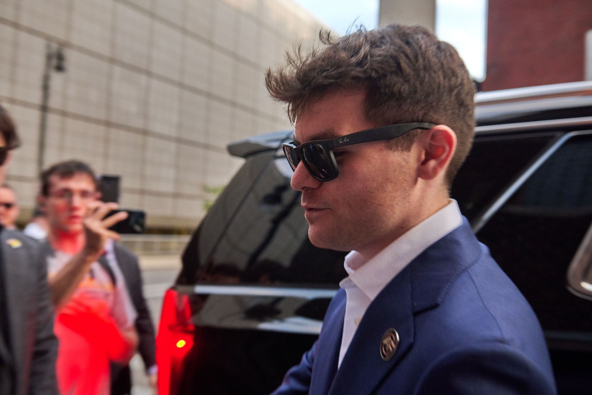 "Good genes": Nick Fuentes responds after Alex Jones offers his ...