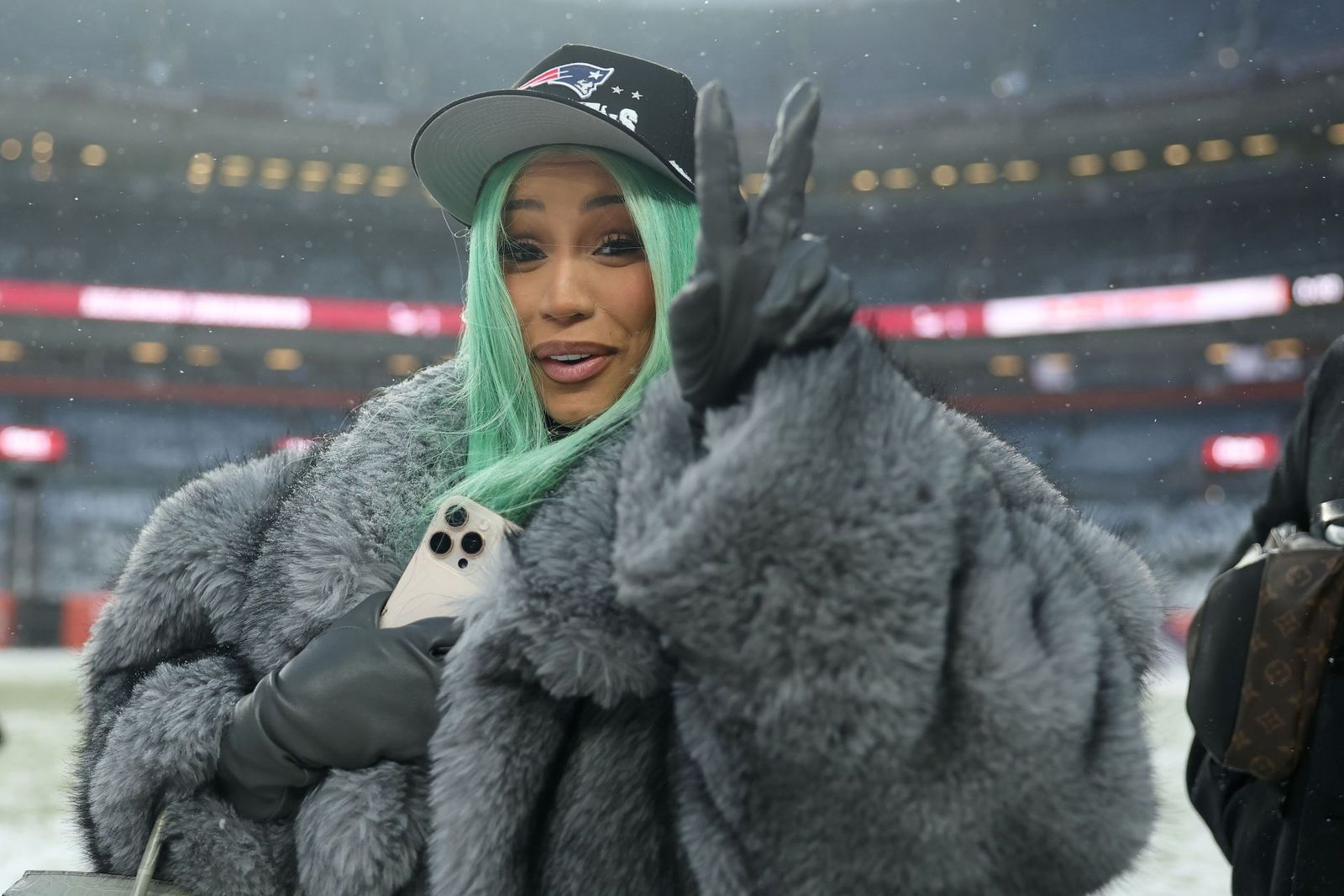 Why did Cardi B swear at a 4-year-old? Father of the viral NFL ...