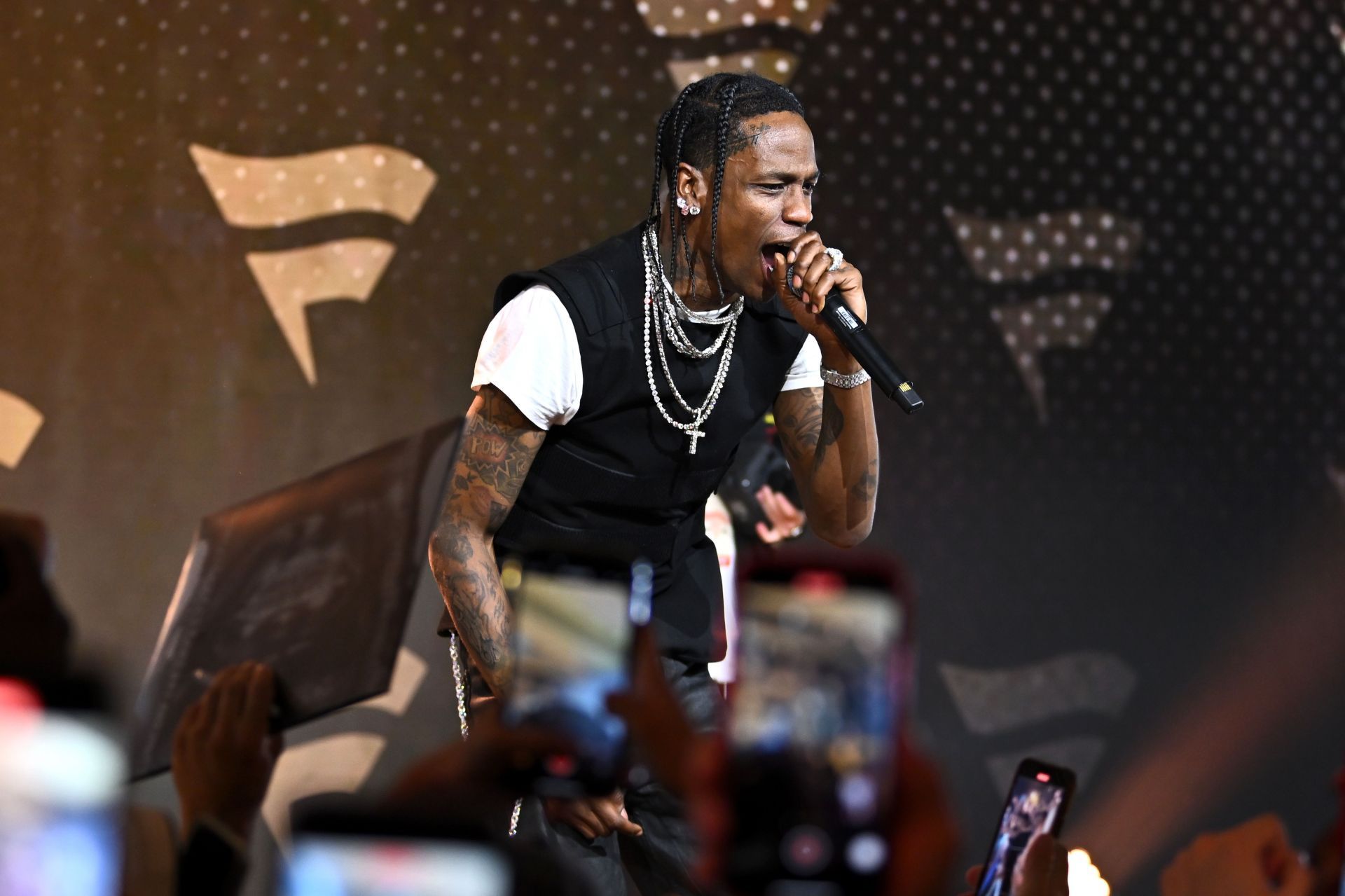 "Travis Scott in The Odyssey??": Rapper's surprise cameo revealed in ...