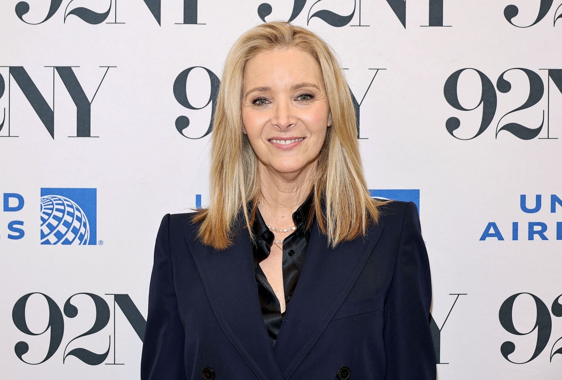 "Where we were for 10 years": FRIENDS star Lisa Kudrow takes a trip ...