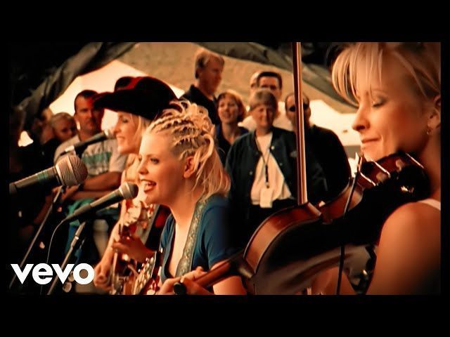 Who were the original members of Dixie Chicks? Bandmember and singer ...
