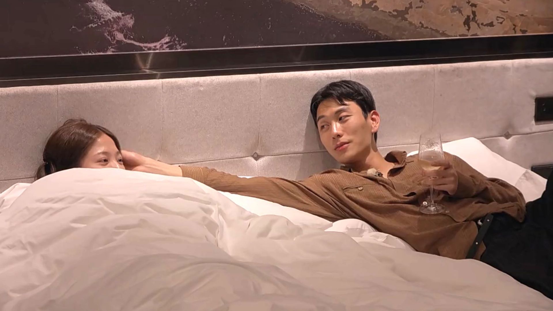 “Absolute cinema”: Single's Inferno Season 5 fans can’t get over Joo ...