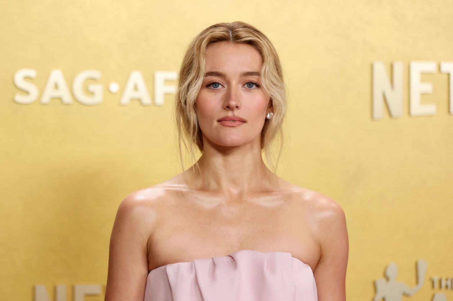 What did Sarah Pidgeon wear to the 2026 Actor Awards? 'Love Story' star ...