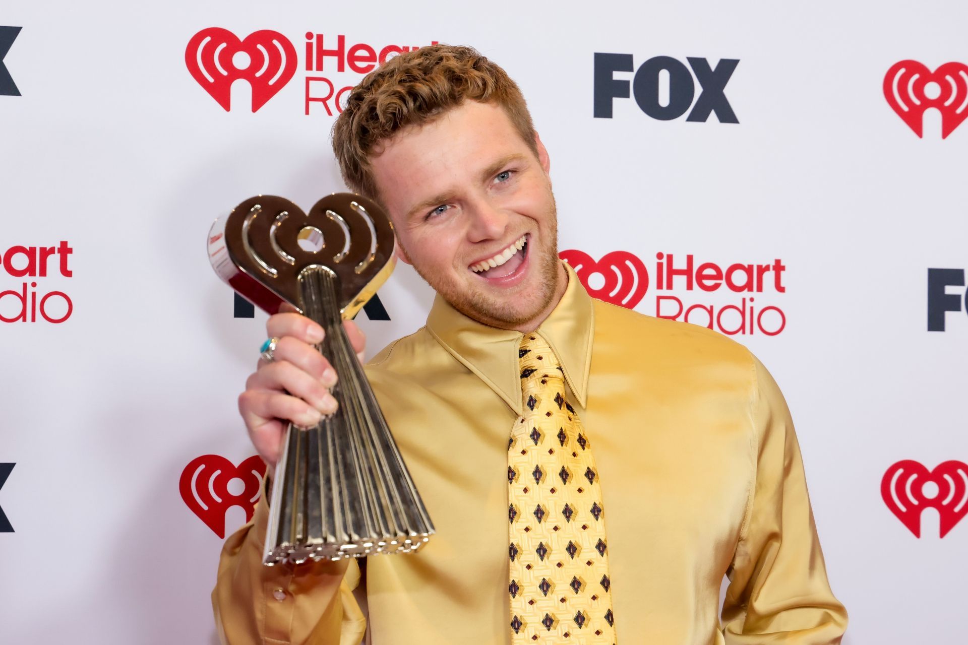 Is Alex Warren a Christian singer? All about 2026 iHeartRadio Music ...