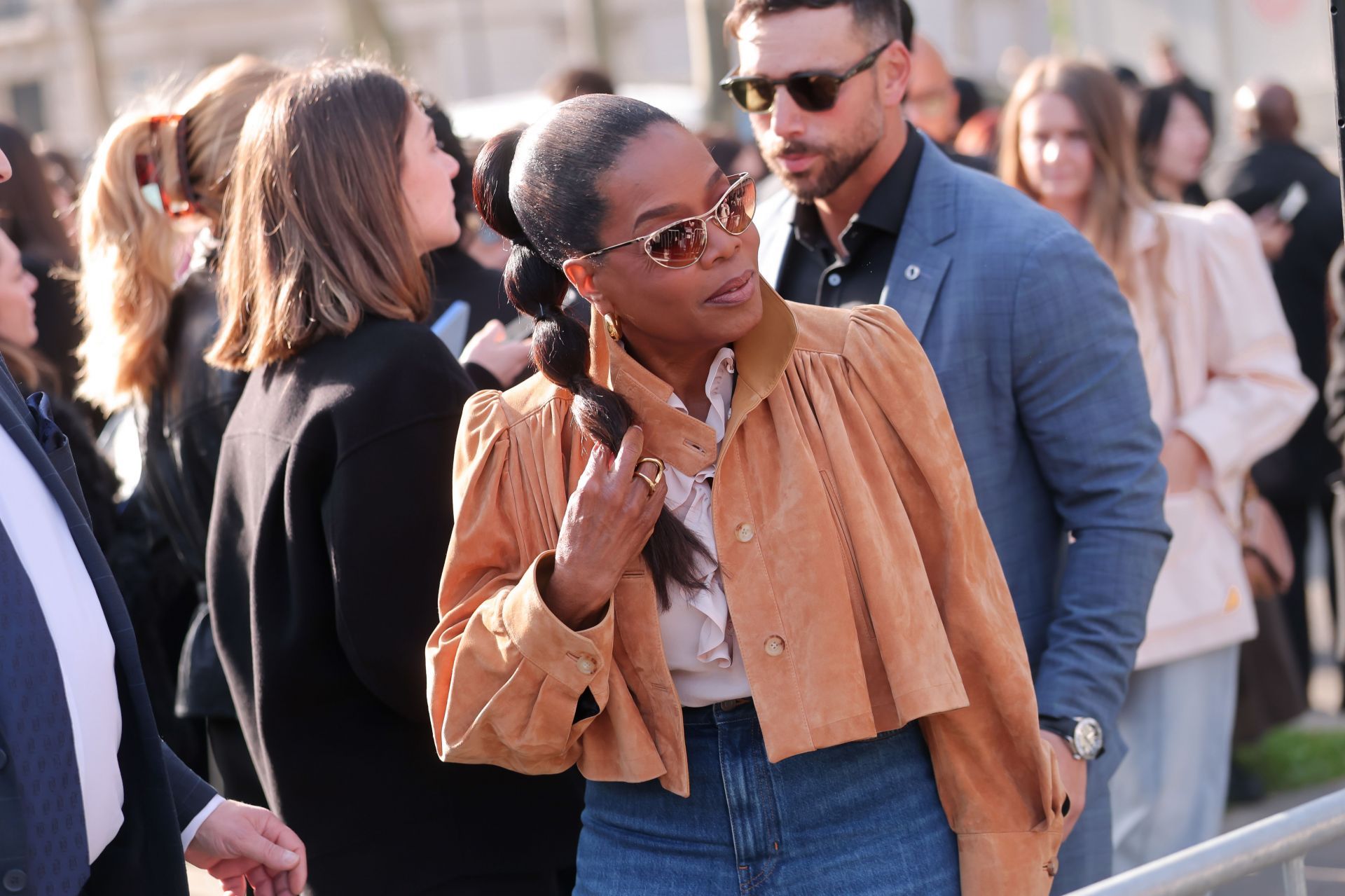 Why is Oprah Winfrey being subjected to Clone theories over her Paris ...