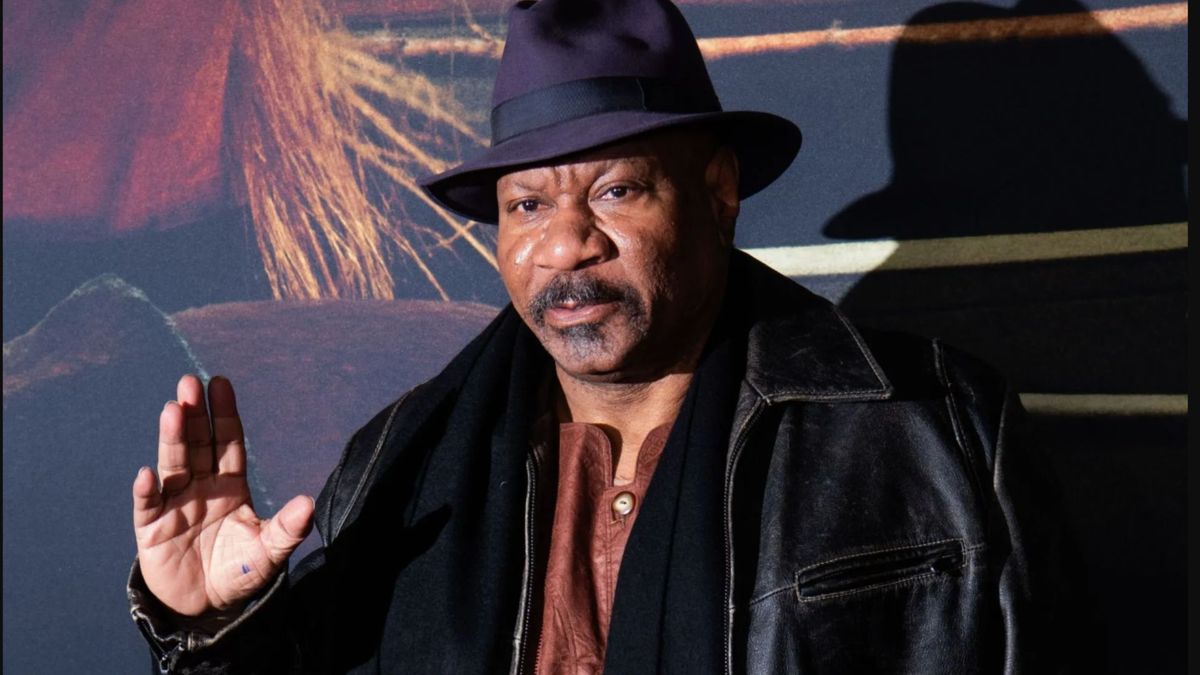 What is Ving Rhames' condition after collapsing at a Los Angeles ...