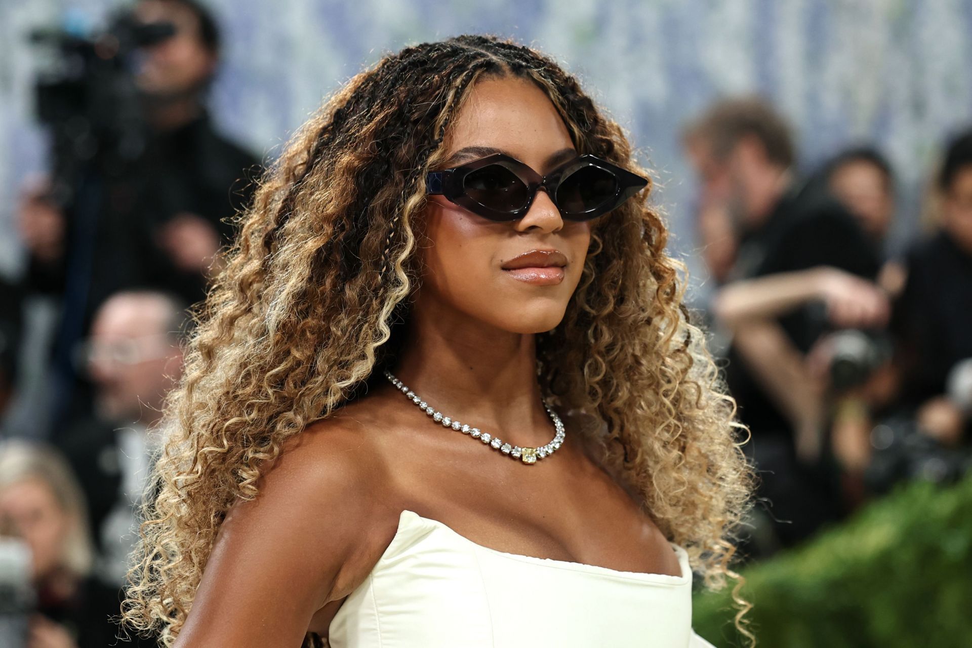 "A future icon rising": Internet reacts as Blue Ivy brings cool-girl ...