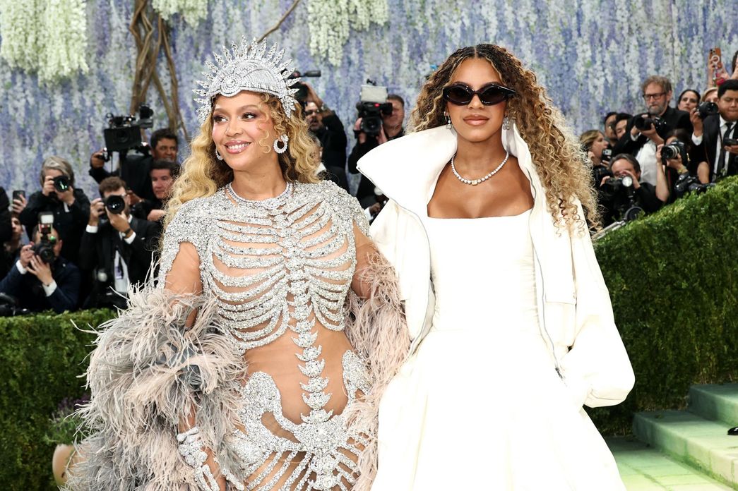 "A future icon rising": Internet reacts as Blue Ivy brings cool-girl ...